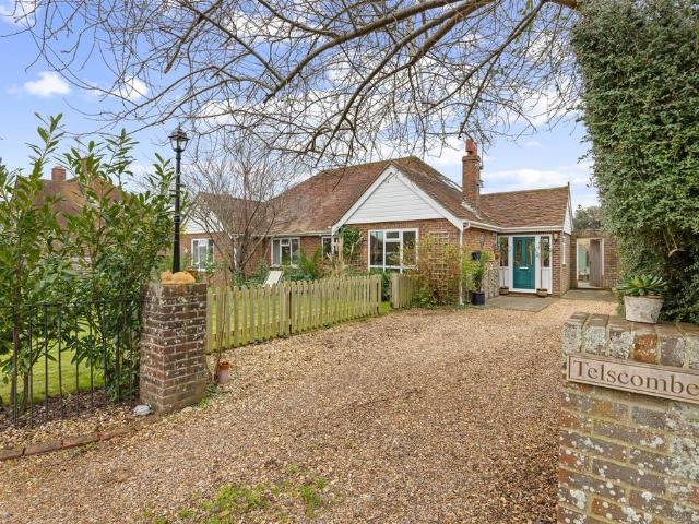 3 bedroom semi detached bungalow for sale