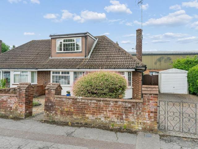 3 bedroom semi detached bungalow for sale