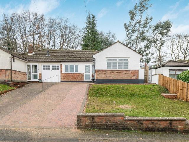 3 bedroom semi detached bungalow for sale