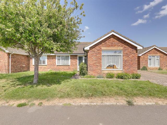 3 bedroom semi detached bungalow for sale
