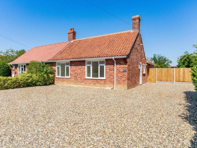 3 bedroom semi detached bungalow for sale