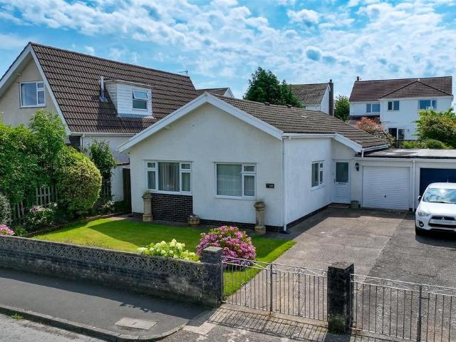 3 bedroom semi detached bungalow for sale