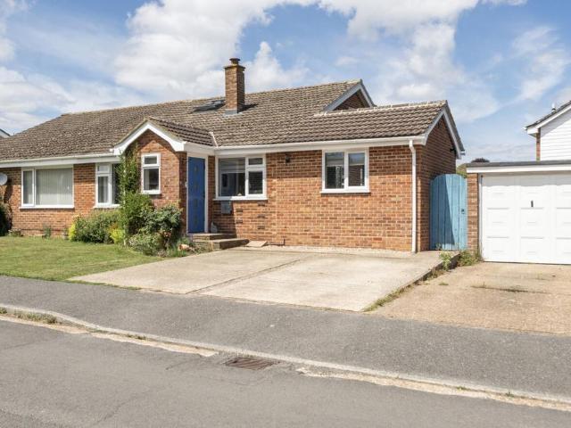 3 bedroom semi detached bungalow for sale