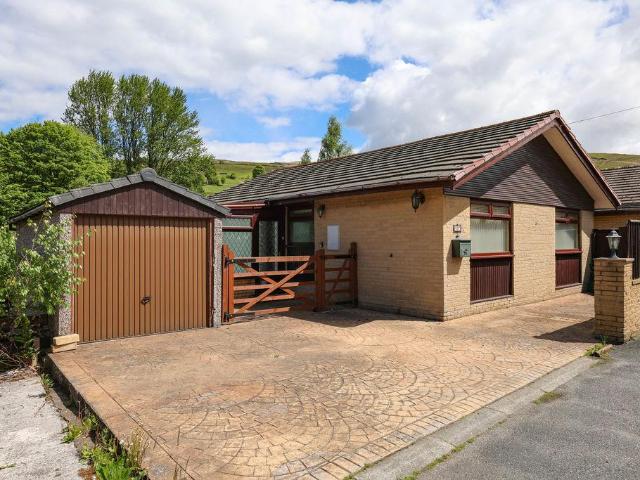 3 bedroom semi detached bungalow for sale