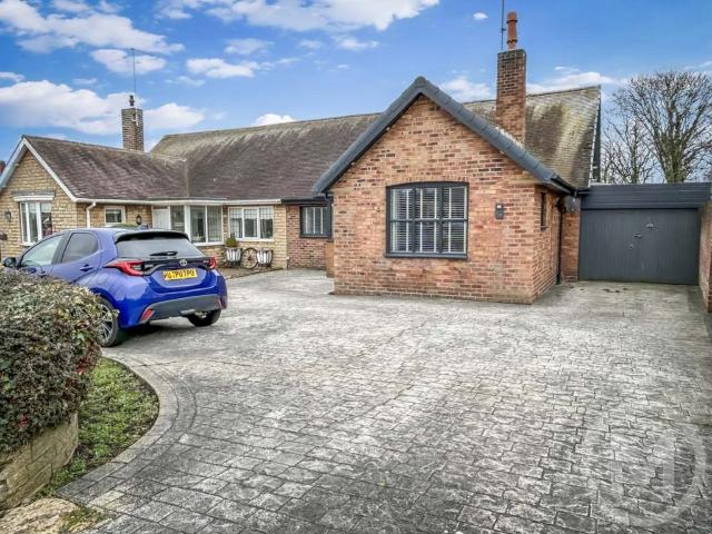 3 bedroom semi detached bungalow for sale