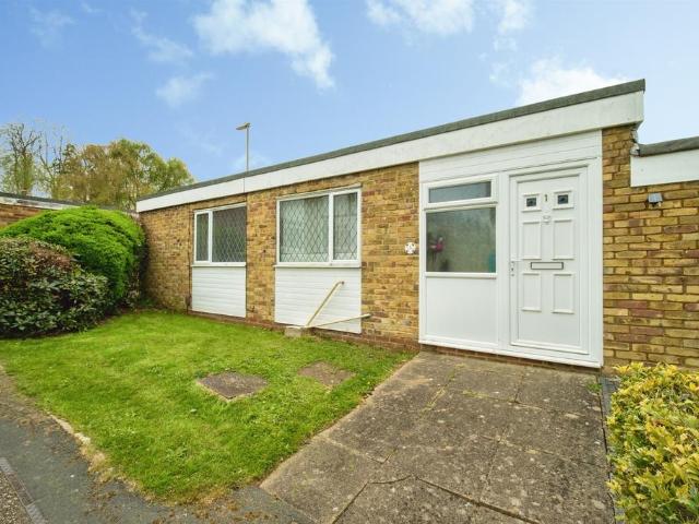3 bedroom semi detached bungalow for sale