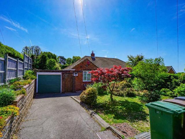 3 bedroom semi detached bungalow for sale