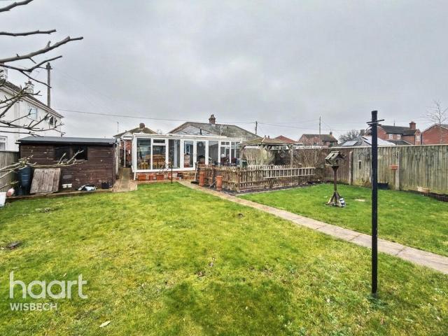 3 bedroom semi detached bungalow for sale