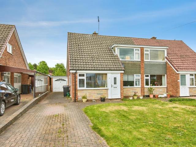 3 bedroom semi detached bungalow for sale