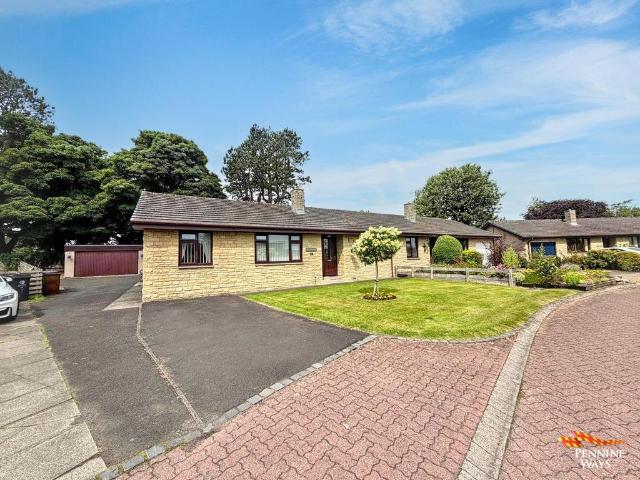 3 bedroom semi detached bungalow for sale