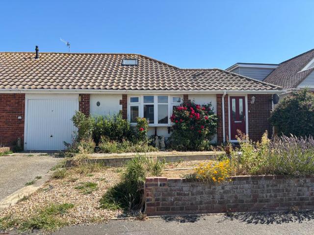 3 bedroom semi detached bungalow for sale