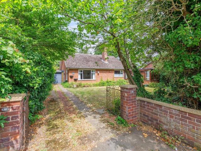 3 bedroom semi detached bungalow for sale