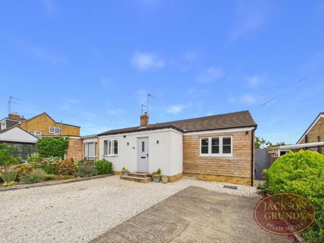 3 bedroom semi detached bungalow for sale