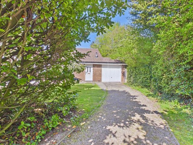 3 bedroom semi detached bungalow for sale