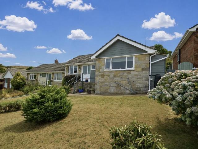 3 bedroom semi detached bungalow for sale