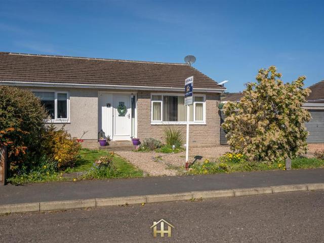 3 bedroom semi detached bungalow for sale