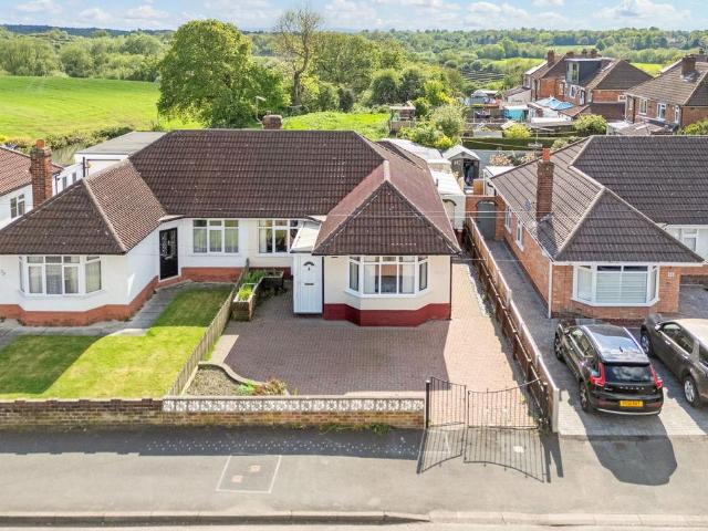 3 bedroom semi detached bungalow for sale