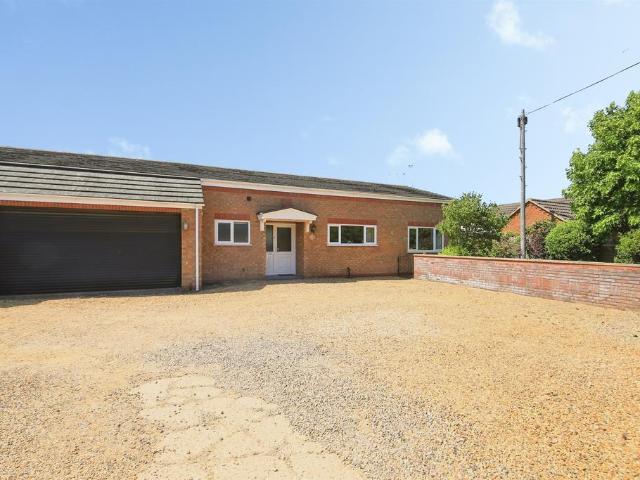 3 bedroom semi detached bungalow for sale