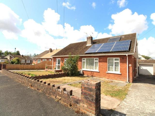 3 bedroom semi detached bungalow for sale
