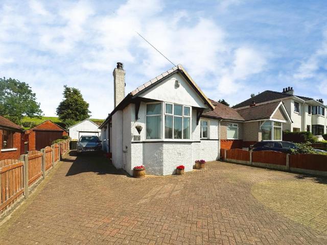 3 bedroom semi detached bungalow for sale