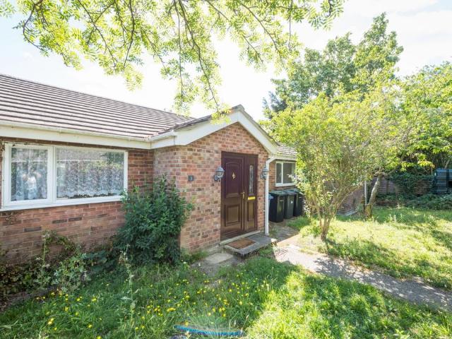 3 bedroom semi detached bungalow for sale