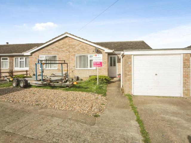 3 bedroom semi detached bungalow for sale