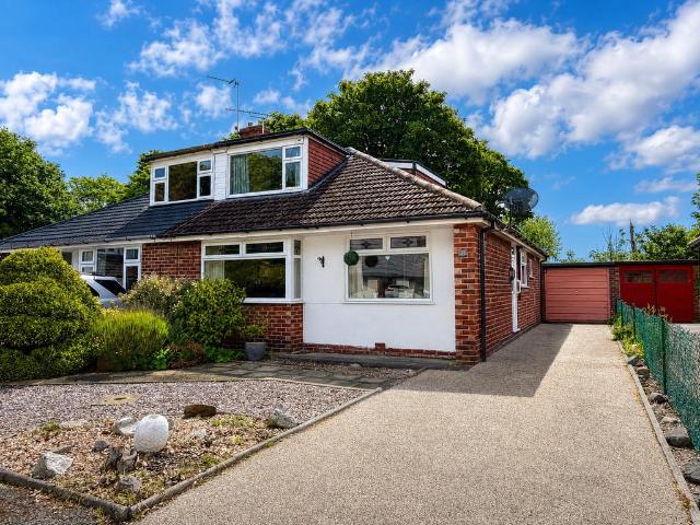 3 bedroom semi detached bungalow for sale