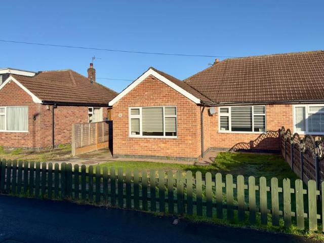 3 bedroom semi detached bungalow for sale