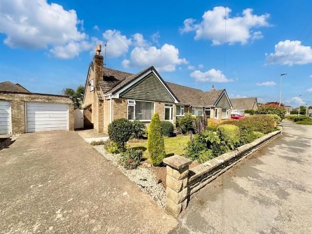 3 bedroom semi detached bungalow for sale