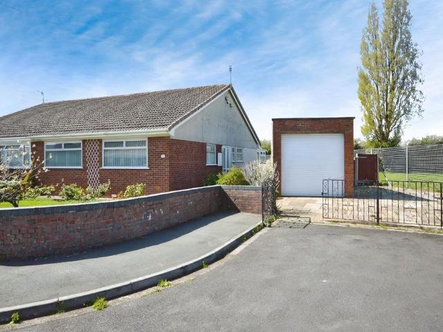 3 bedroom semi detached bungalow for sale