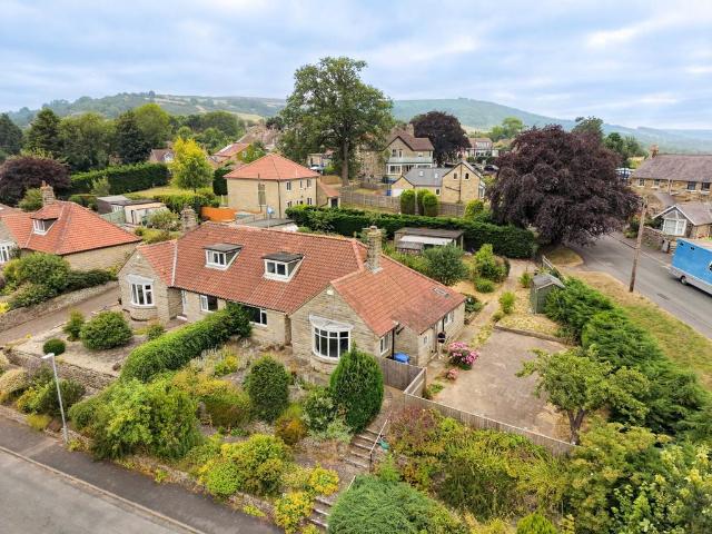 3 bedroom semi detached bungalow for sale