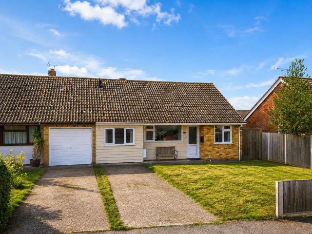 3 bedroom semi detached bungalow for sale
