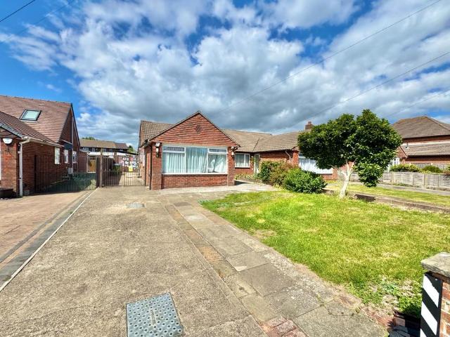3 bedroom semi detached bungalow for sale