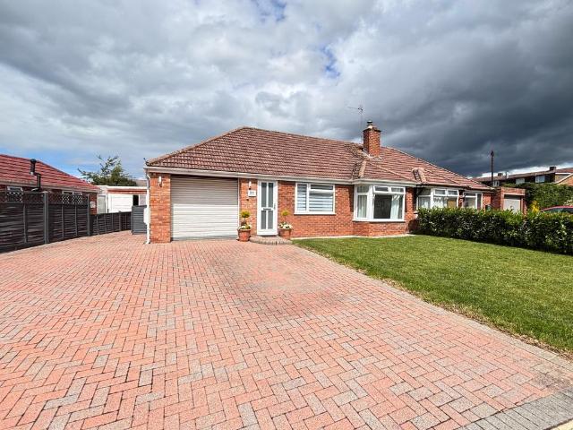 3 bedroom semi detached bungalow for sale