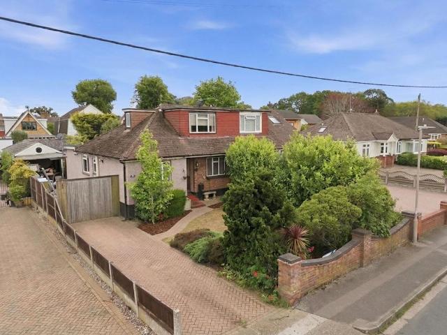 3 bedroom semi detached bungalow for sale