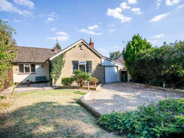 3 bedroom semi detached bungalow for sale