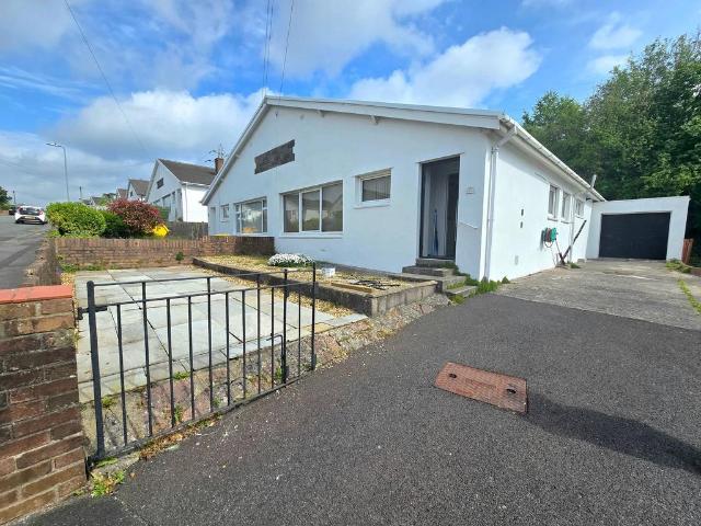 3 bedroom semi detached bungalow for sale
