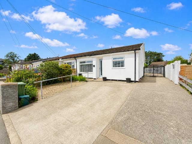 3 bedroom semi detached bungalow for sale
