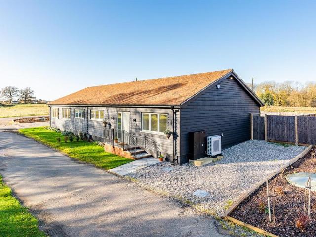 3 bedroom semi detached bungalow for sale
