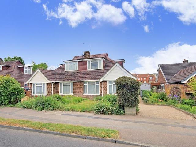 3 bedroom semi detached bungalow for sale