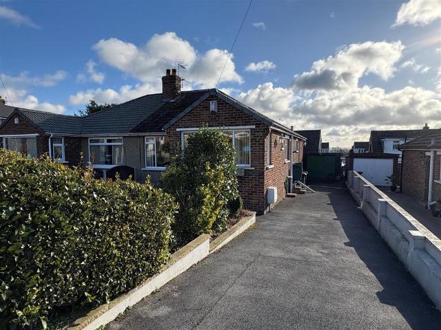 3 bedroom semi detached bungalow for sale
