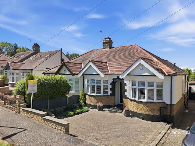 3 bedroom semi detached bungalow for sale