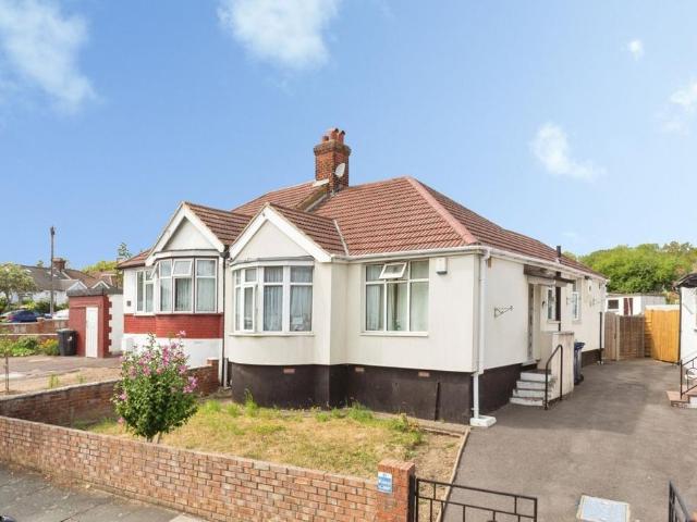 3 bedroom semi detached bungalow for sale