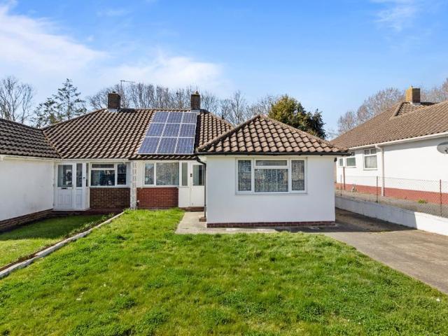 3 bedroom semi detached bungalow for sale
