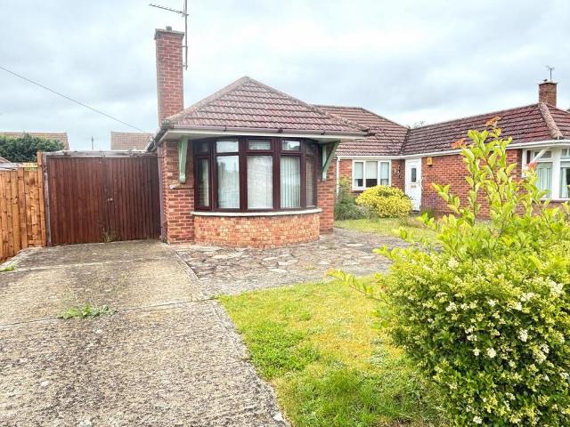 3 bedroom semi detached bungalow for sale