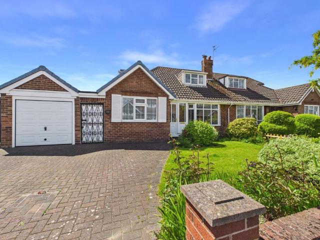 3 bedroom semi detached bungalow for sale