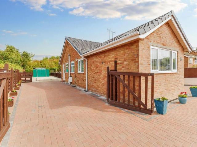 3 bedroom semi detached bungalow for sale