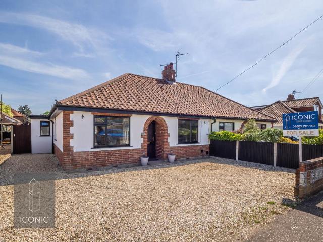 3 bedroom semi detached bungalow for sale
