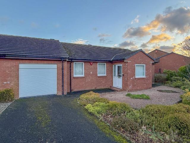 3 bedroom semi detached bungalow for sale