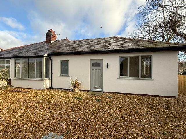 3 bedroom semi detached bungalow for sale